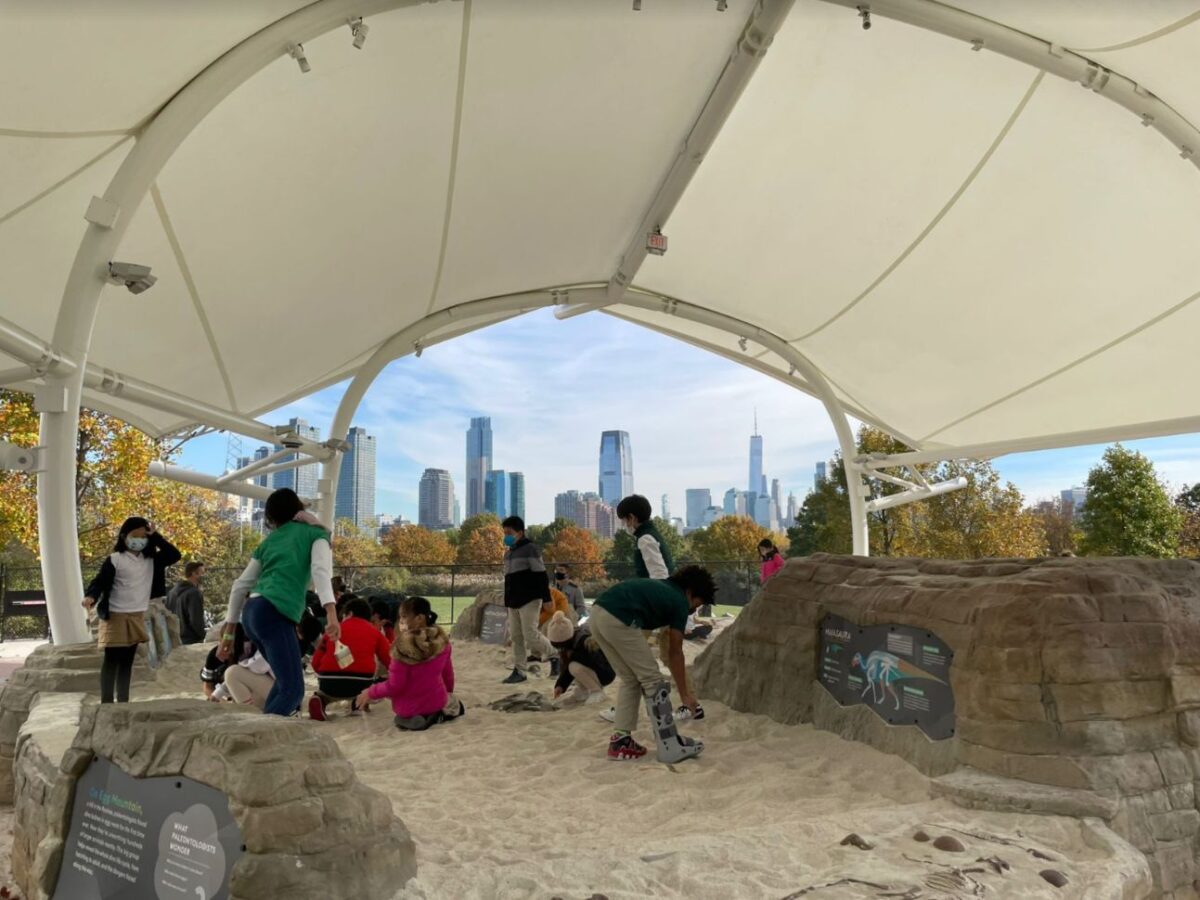 Field Trip to Liberty Science Center - HudsonWay Immersion School